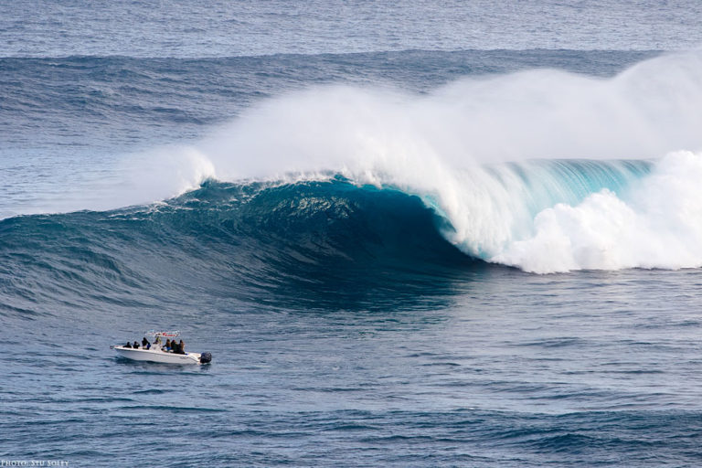 Surfing Pe'ahi - Jaws Maui - 2025 JAWS Surf Video & Photos